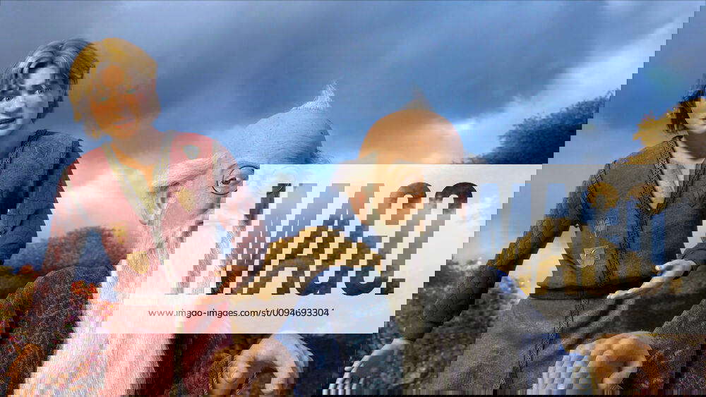 Artie & Merlin Characters: Artie & Merlin Film: Shrek The Third; Shrek ...