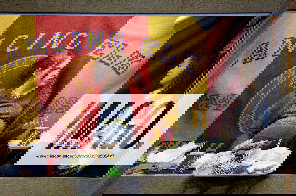 Ellen Page & Olivia Thirlby Characters: Juno MacGuff & Leah Film: Juno ...