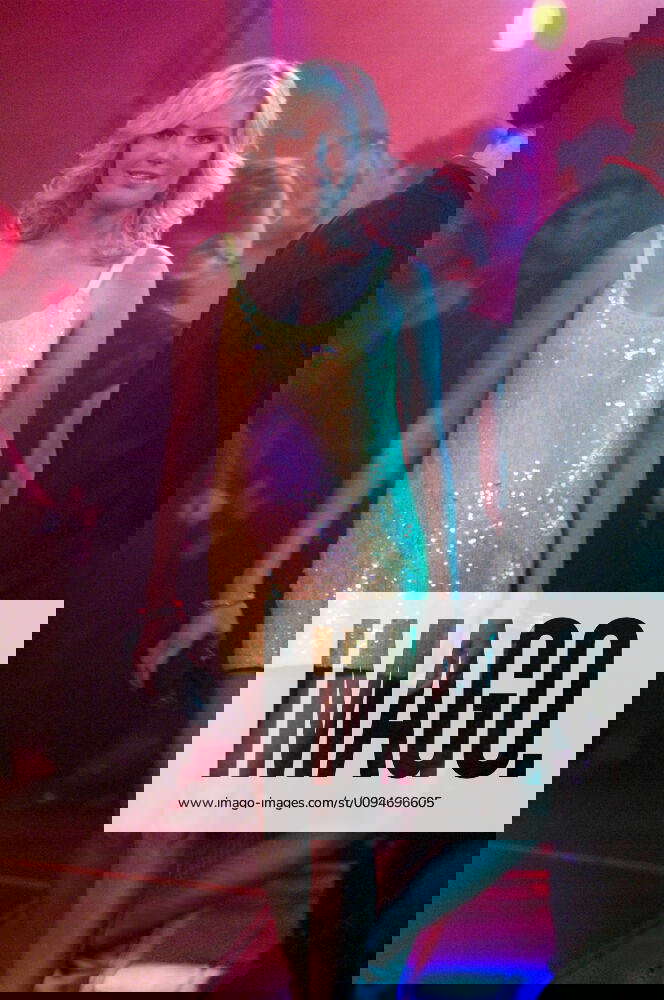 Malin Akerman 27 Jurken Haar