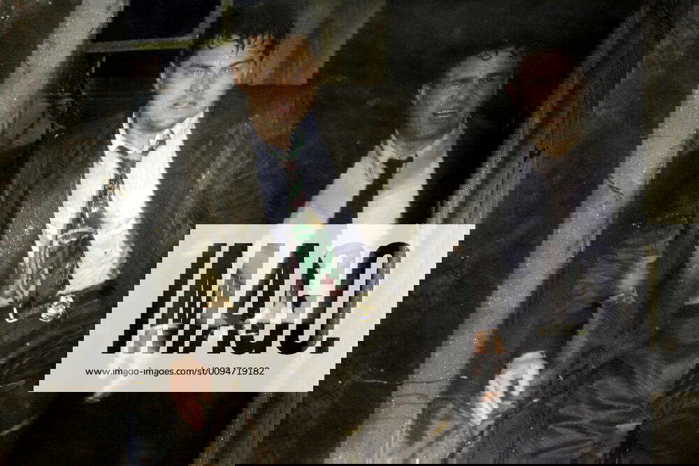 Leonardo Dicaprio & Mark Ruffalo Characters: Teddy Daniels, Chuck Aule ...