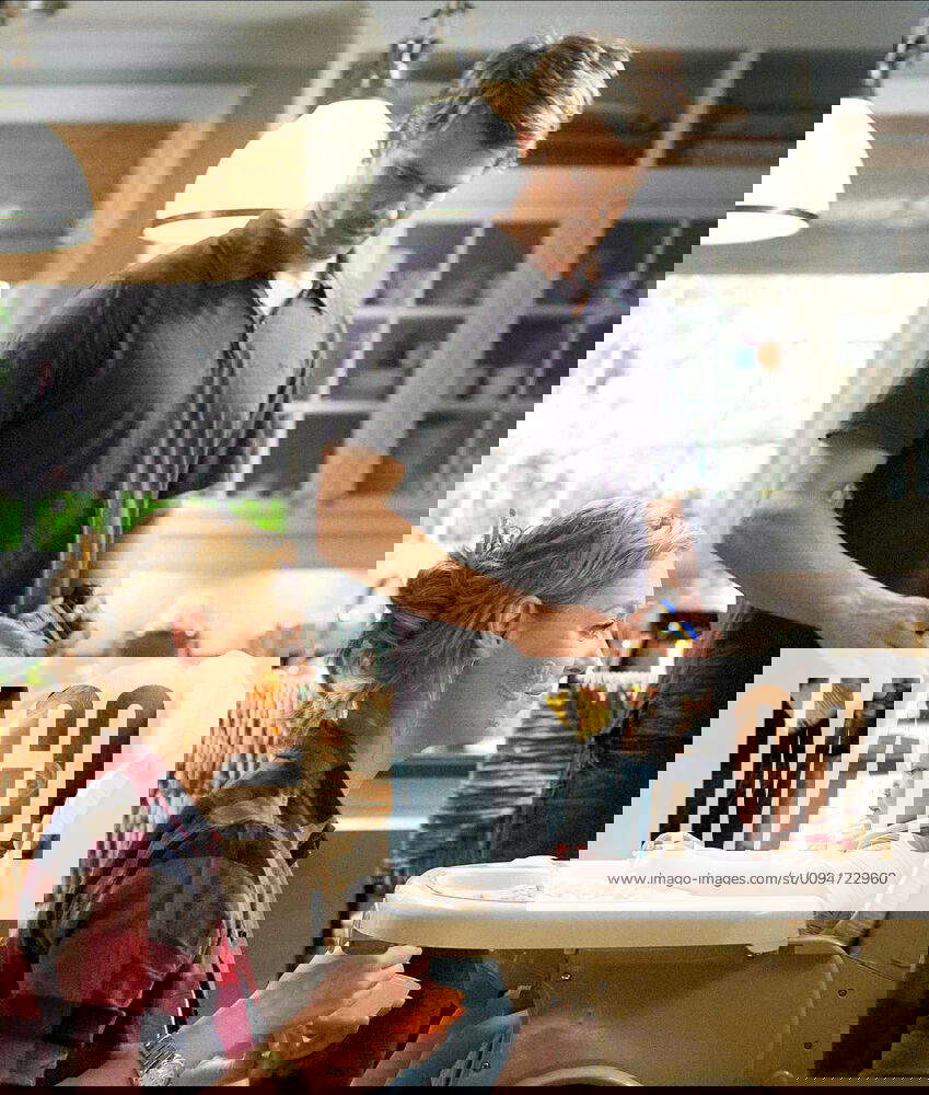 Katherine Heigl & Josh Duhamel Characters: Holly Berenson, Eric Messer ...