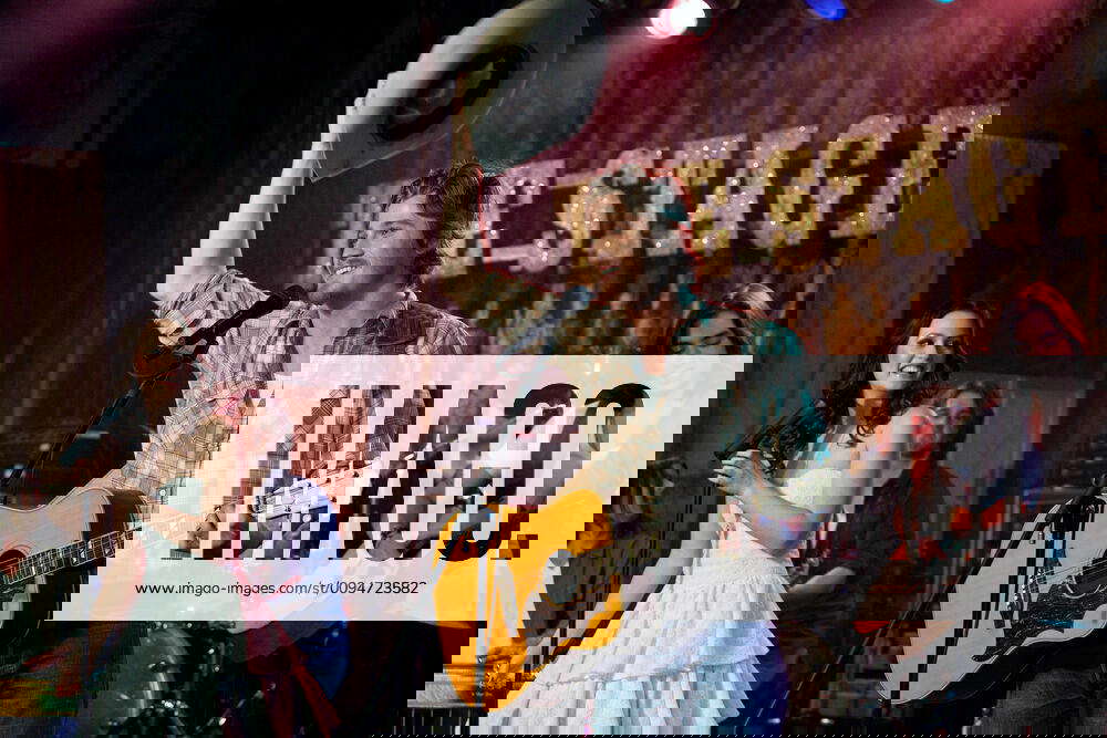 Leighton Meester & Garrett Hedlund Characters: Chiles Stanton, Beau ...