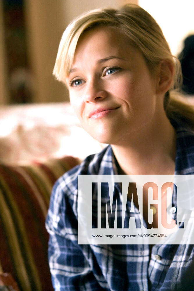Reese Witherspoon Characters: Lisa Jorgenson Film: How Do You Know (USA ...
