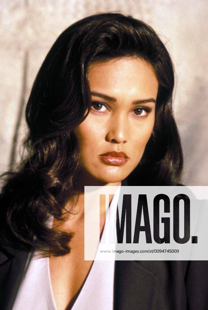 Tia Carrere Characters: Juno Skinner Film: True Lies (USA 1994 ...