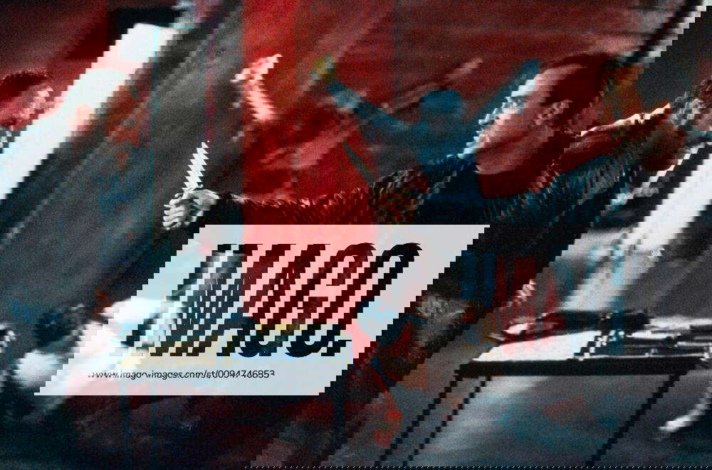 James Gandolfini & Nicolas Cage Characters: Eddie Poole, Tom Welles ...