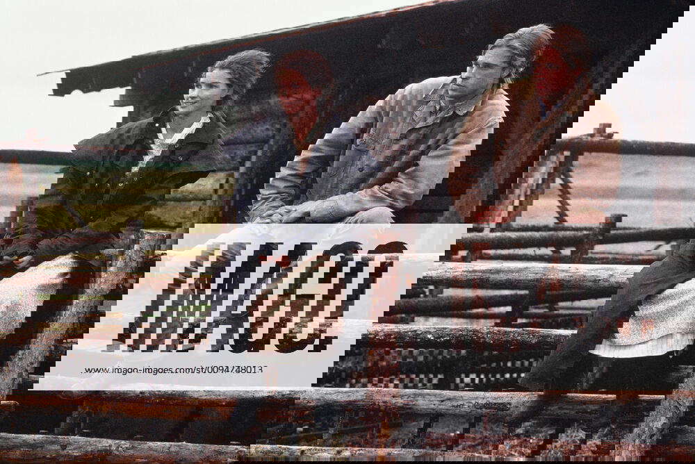 Julia Ormond & Brad Pitt Characters: Susannah Fincannon, Tristan Ludlow ...