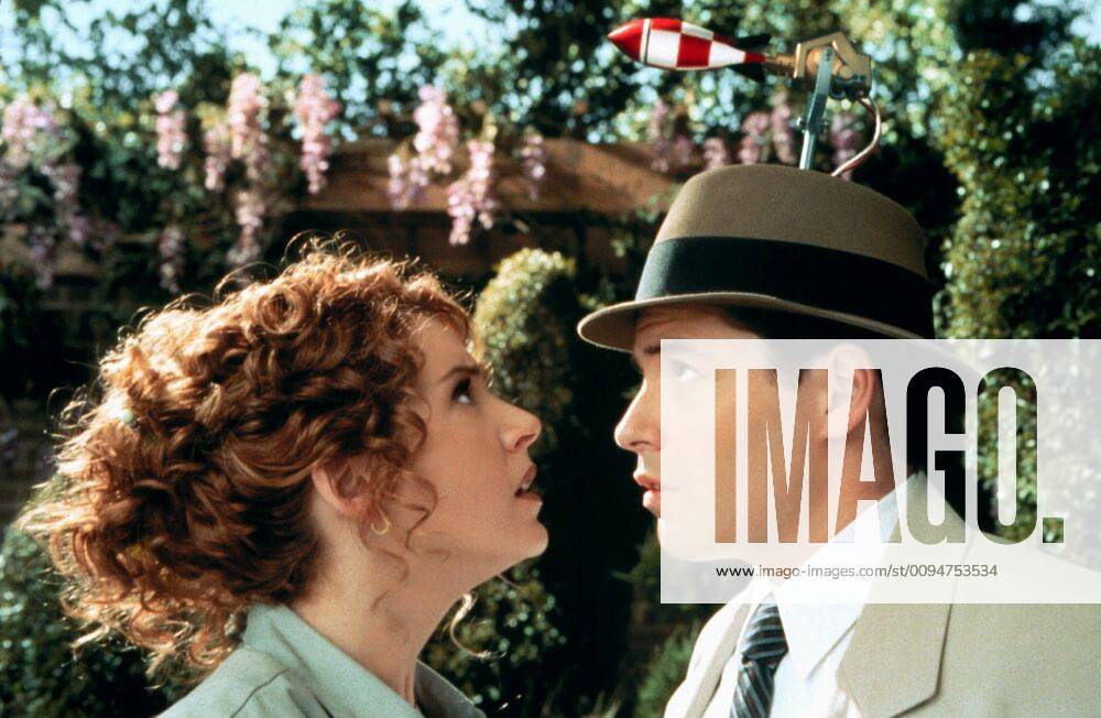 Joely Fisher, Matthew Broderick Characters: Brenda Robobrenda ...