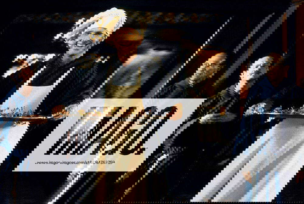 Thomas Gottschalk & Brad Sullivan Characters: Father Wolfgang & Father ...