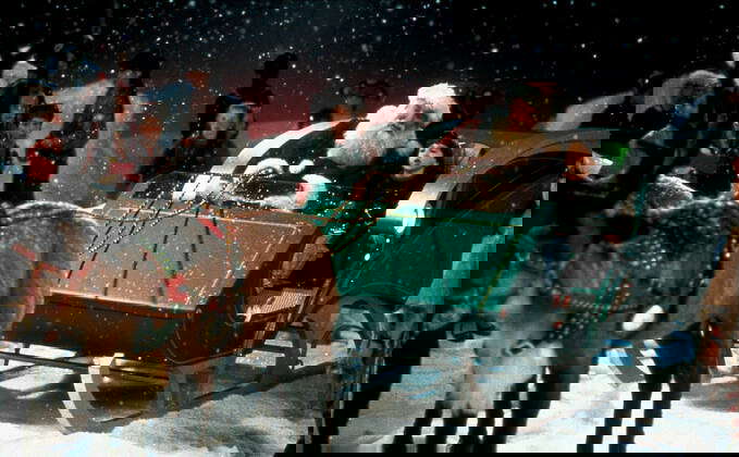 Tim Allen, Eric Lloyd Characters: Scott Calvin, Charlie Calvin Film ...