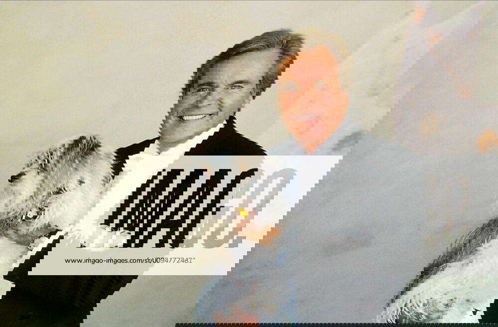 Robert Wagner Characters: Jonathan Hart Film: Hart To Hart: Till Death ...