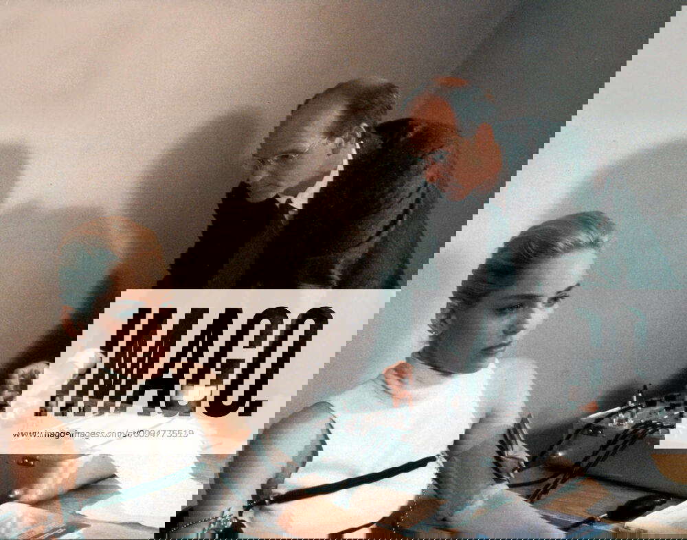 Sharon Stone & David Wells Characters: Catherine Tramell & Polygraph ...