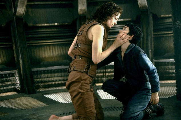 Sigourney Weaver & Winona Ryder Characters: Ellen Ripley & Annalee Call ...