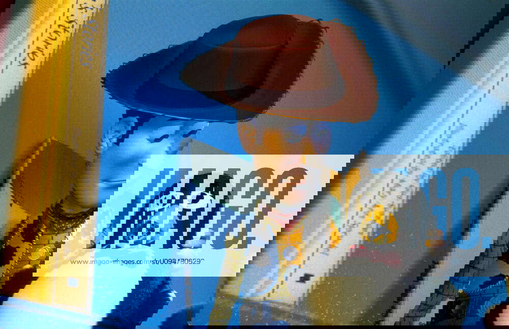 Woody & Wheezy Characters: Woody & Film: Toy Story 2 Regie: John ...