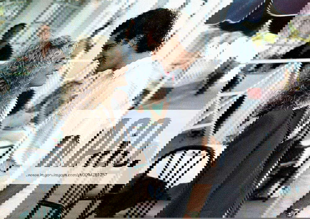 Sarah Jessica Parker & Antonio Banderas Characters: Gwyn Marcus ...