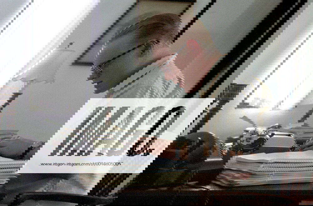 Philip Seymour Hoffman Characters: Truman Capote Film: Capote (USA CAN ...