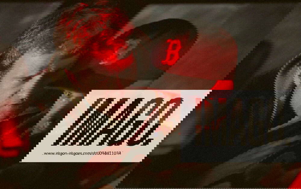 Thomas Jane & Donnie Wahlberg Characters: Henry, Duddits Film ...