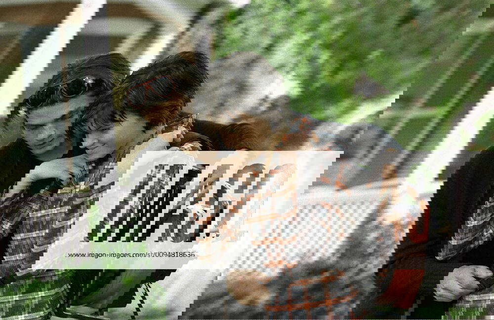 Trent Ford & Mandy Moore Characters: Macon Forrester & Halley Martin ...