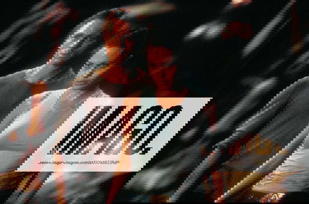 Angelina Jolie & Daniel Craig Characters: Lara Croft & Alex West Film ...