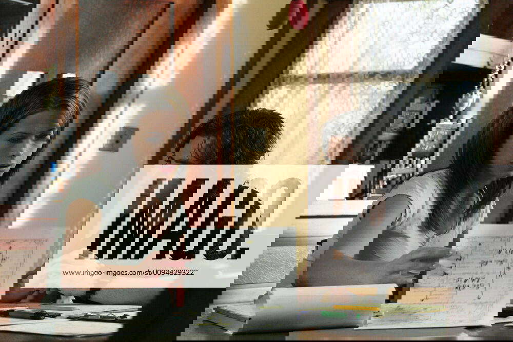 Navi Rawat & David Krumholtz Characters: Amita Ramanujan, Charlie Eppes ...