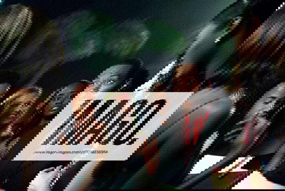 Eddie Murphy Characters: Officer Trey Sellars Film: Showtime (2002 ...