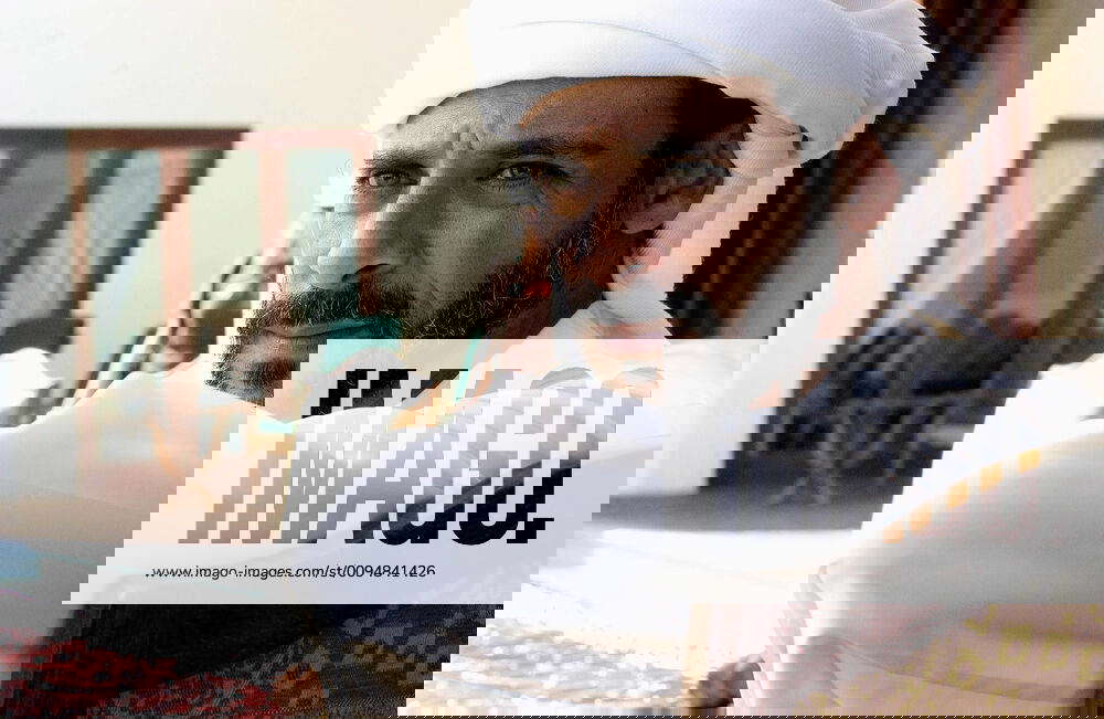 Alexander Siddig Characters: Prince Nasir Al-Subaai Film: Syriana (2005 ...