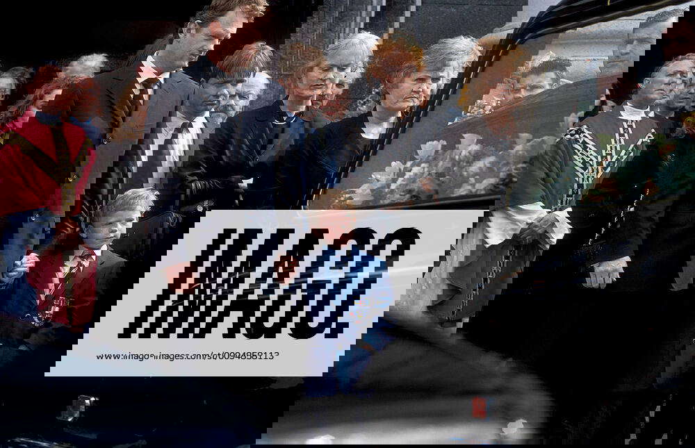 Barry Barnes, Simon O Driscoll & Brenda Fricker Characters: Graham ...