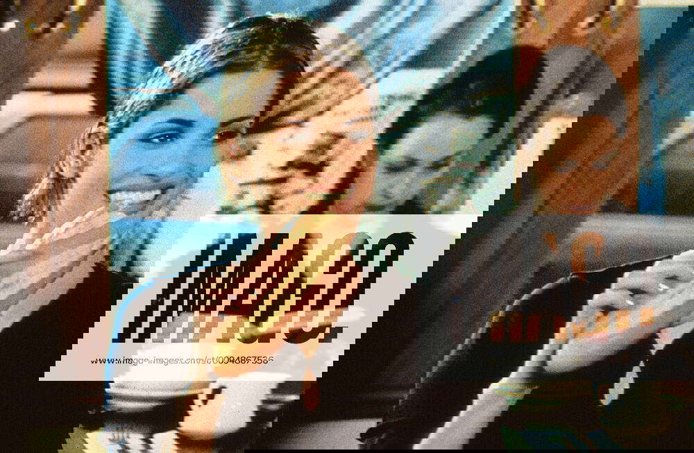 Amanda Peet Characters: Mia Film: Whipped (2000) Director: Peter M. Cohen 01 September