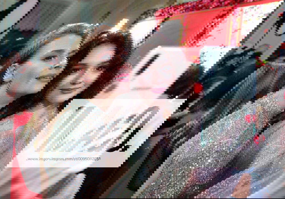 MOSCOW, RUSSIA – : Actress Lyubov Tolkalina with her daughter Maria Konchalovskaya take a selfie