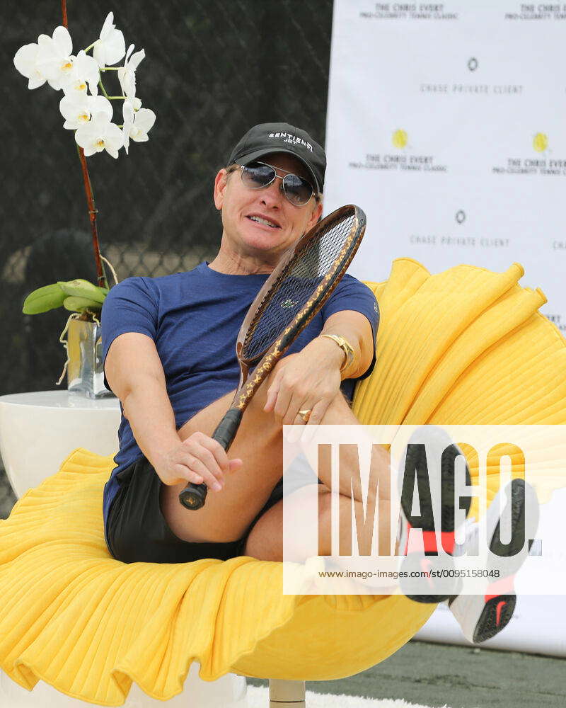 BOCA RATON, FL - NOVEMBER 22: Carson Kressley playing Tennis at The ...