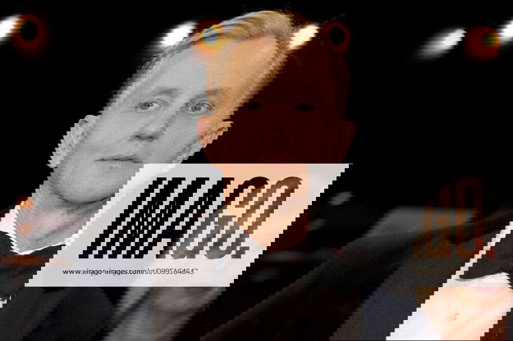 Max Raabe recording the NDR Talk Show at the NDR television studio ...