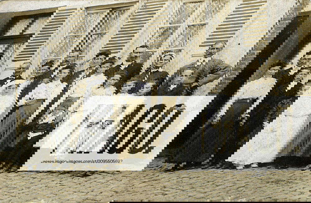 Communicant and her family, circa 1905 1910 Communicant and her family ...