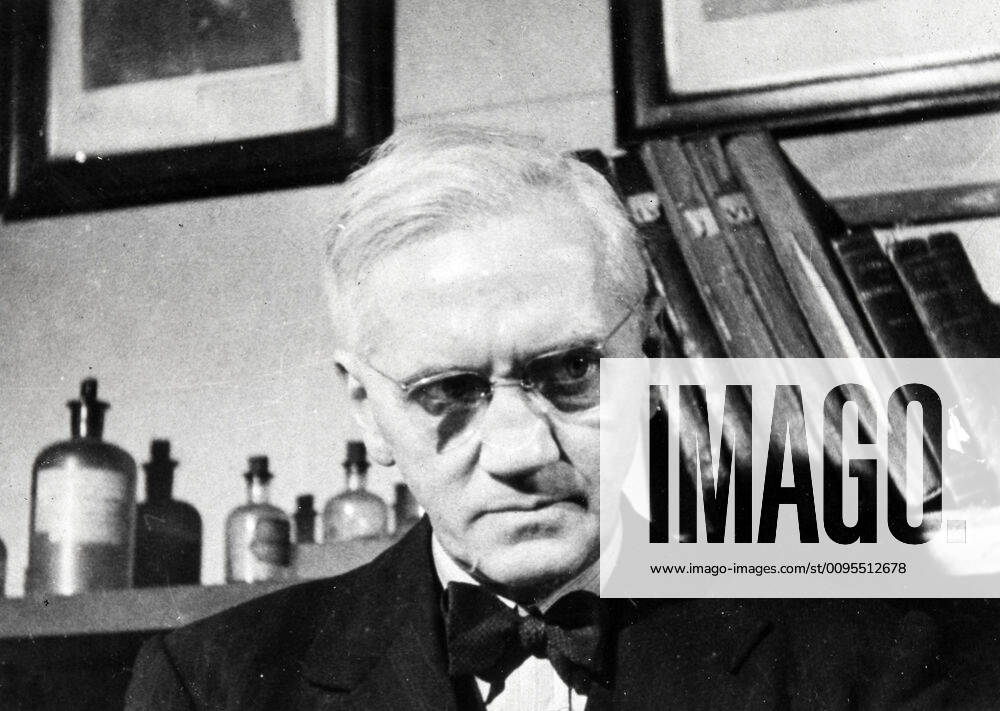 FLEMING Alexander Portrait of Sir Alexander FLEMING 1881 1951 ...