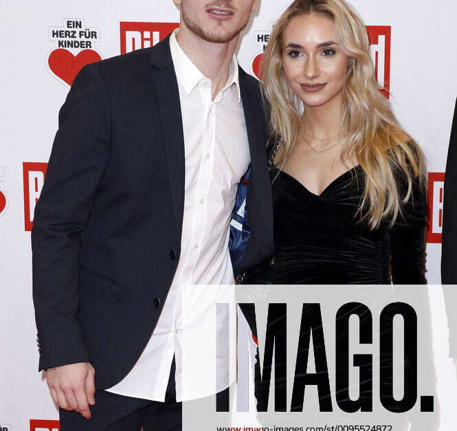 Timo Werner with girlfriend Paula Lense at the TV Spendengala Ein Herz ...