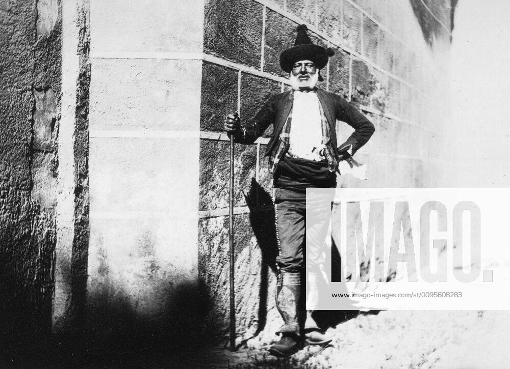 Gypsy Prince of the Gypsies of Granada Anonymous Potography of 1900 ...