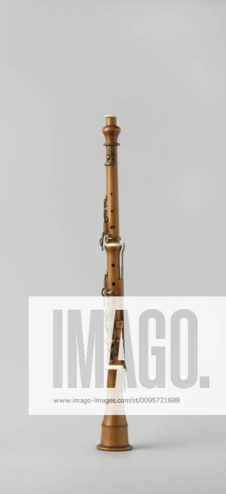 Oboe, Oboe of boxwood with three ivory rings and ten valves., anonymous ...