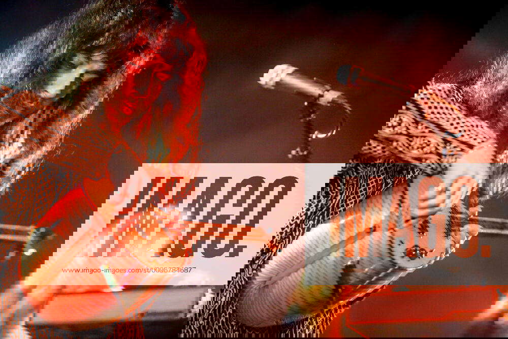 concert by AltÄ±n Gün, @ Astra Berlin AltÄ±n Gün, Merve Dasdemir voc ...