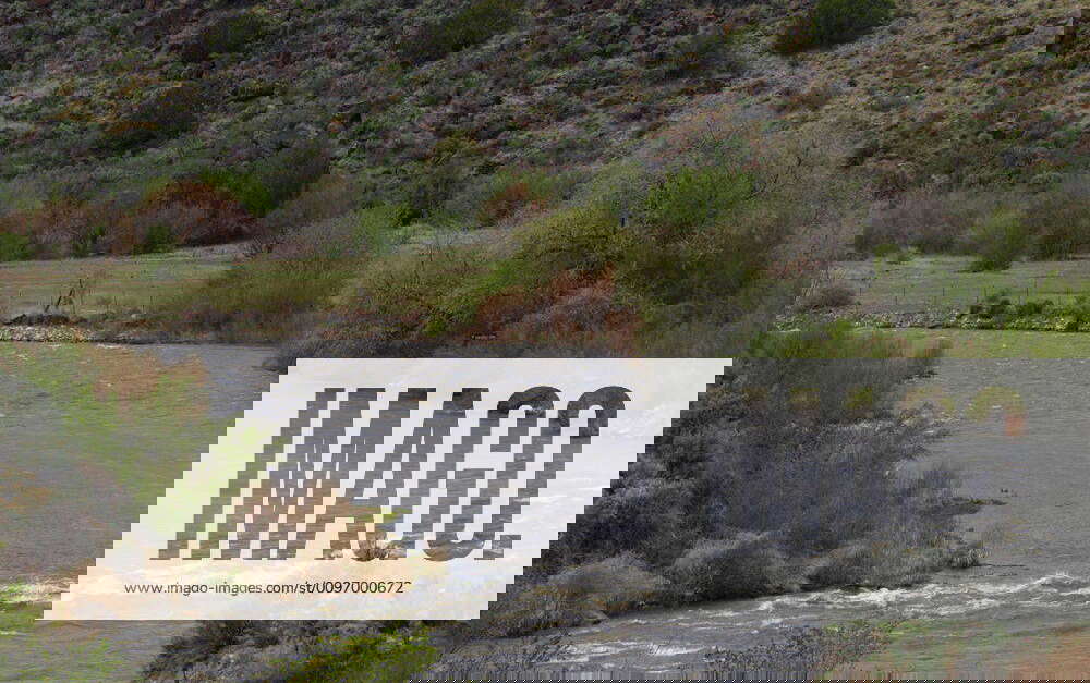 Rio Grande 2 Rio Grande river flowing from Colorado into New Mexico ...