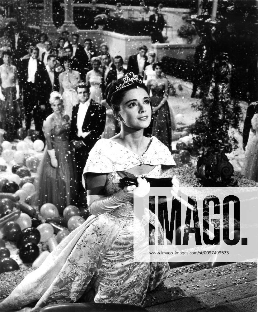 CINDERFELLA, Anna Maria Alberghetti, 1960 Courtesy Everett Collection Y