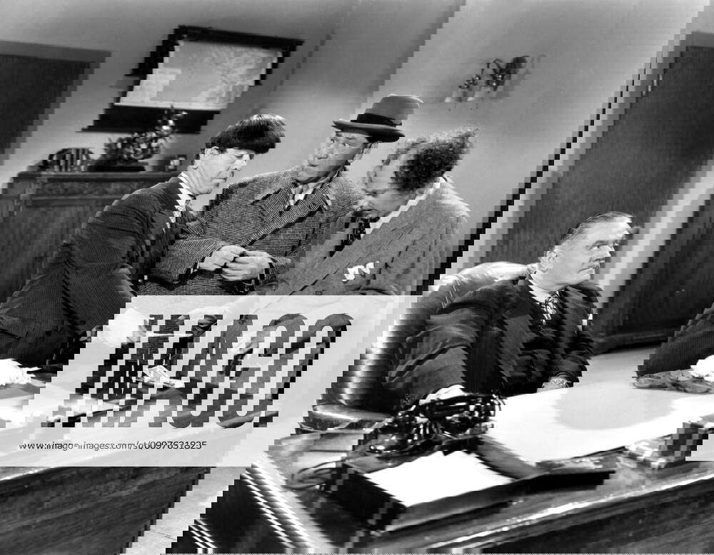 HEAVENLY DAZE, from left: Vernon Dent, Moe Howard, Shemp Howard, Larry ...