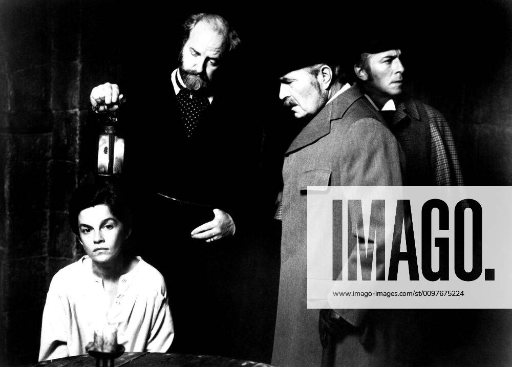 MURDER BY DECREE, from left, Genevieve Bujold, Chris Wiggins, James ...