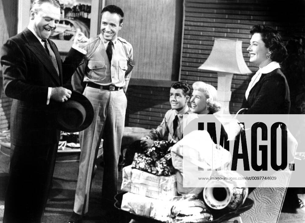 STARLIFT: from left: James Cagney, Dick Wesson, Ron Hagerthy, Doris Day ...