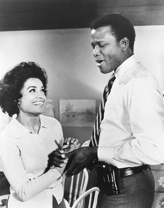 THEY CALL ME MISTER TIBBS!, from left, Barbara McNair, Sidney Poitier ...