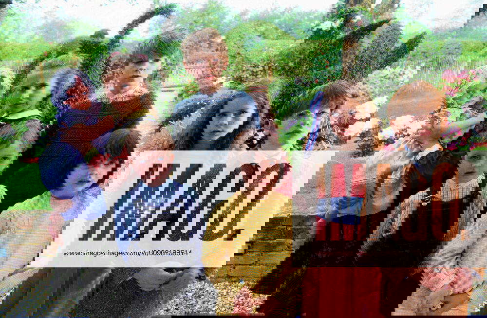 Hebe And Zinnia Barnes