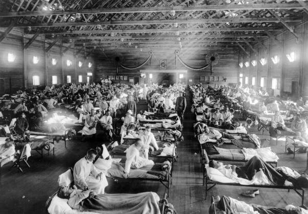 Camp Funston, Kansas - Soldiers ill with the influenza epidemic lie on ...