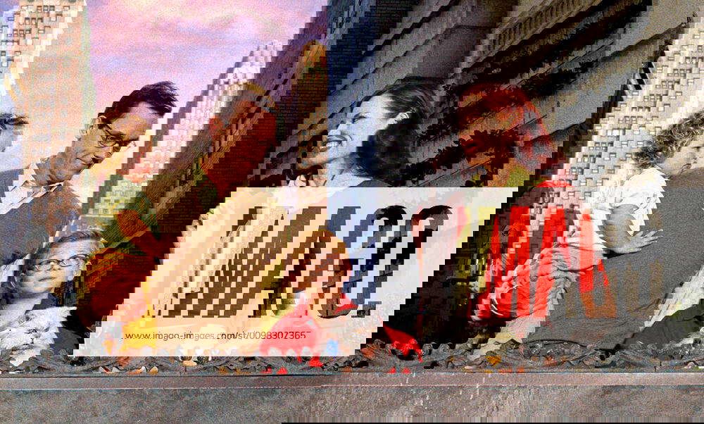 STUART LITTLE 2, Anna Ashley Hoelck, Hugh Laurie, Jonathan Lipnicki ...