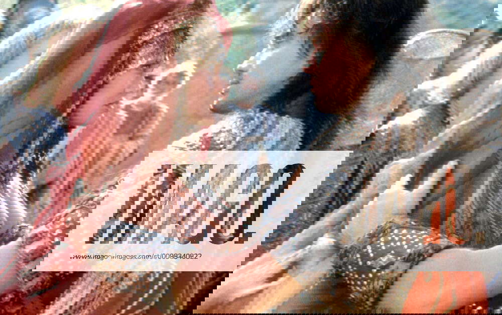 KULL THE CONQUEROR, Tia Carrere, Kevin Sorbo, 1997, (c)MCA Universal ...