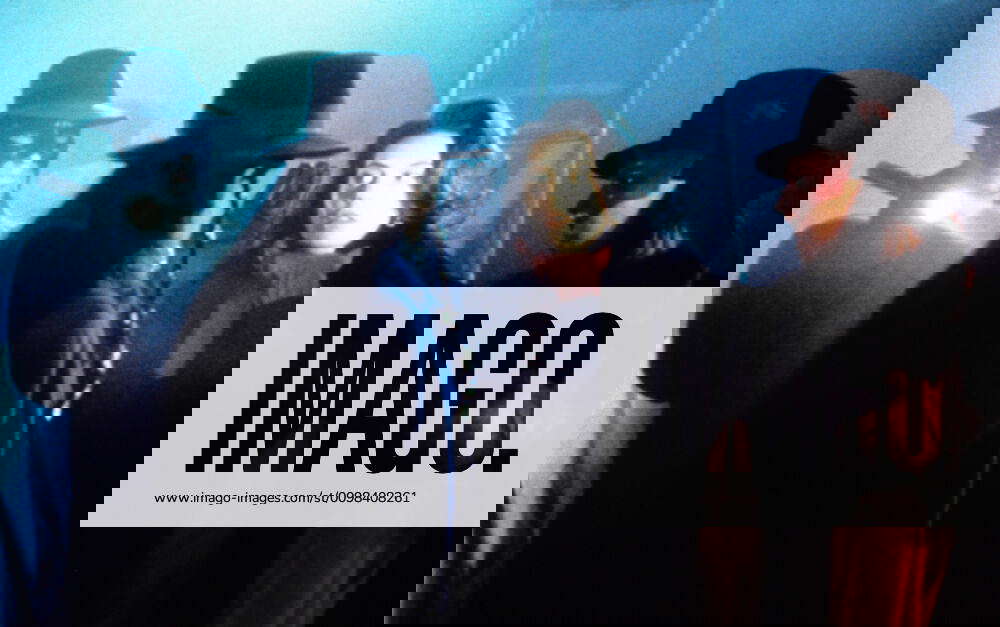 BRAIN SMASHER, face to face: Yuji Okumoto, Teri Hatcher, 1993, Trimark ...