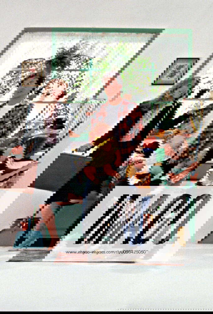 MR. MOM, Teri Garr, Courtney Brittany White, Michael Keaton, Taliesin ...