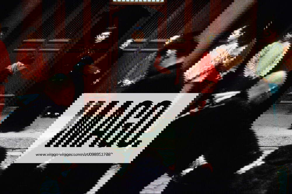 RED FIRECRACKER, GREEN FIRECRACKER, (aka PAO DA SHUANG DENG), Jing Ning ...