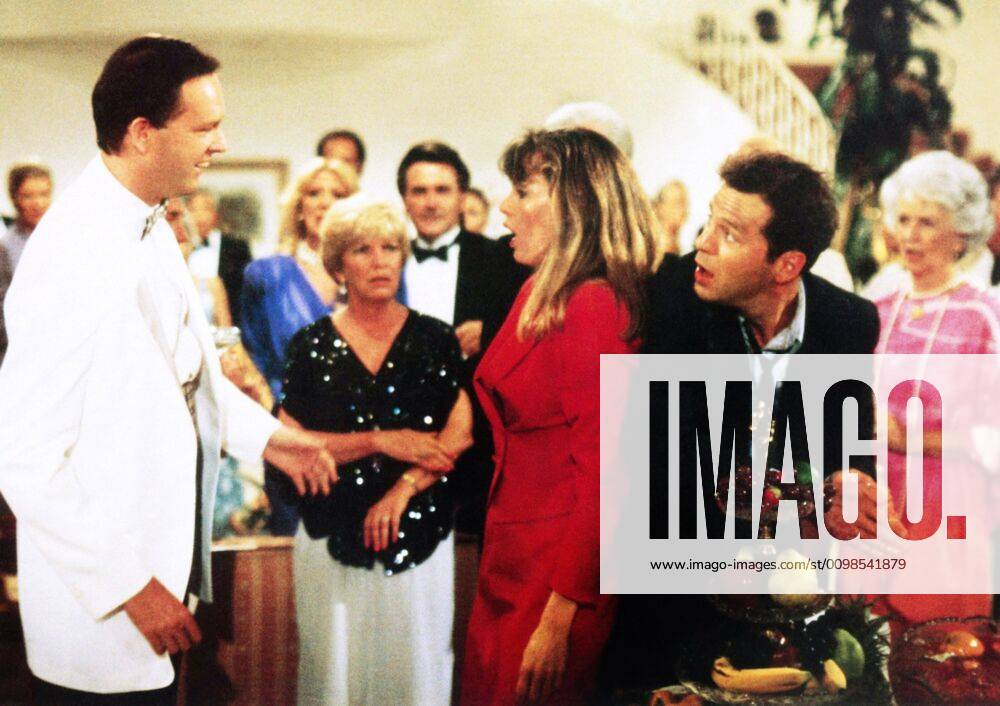 BLIND DATE, front from left: Timothy Stack, Kim Basinger, Bruce Willis ...